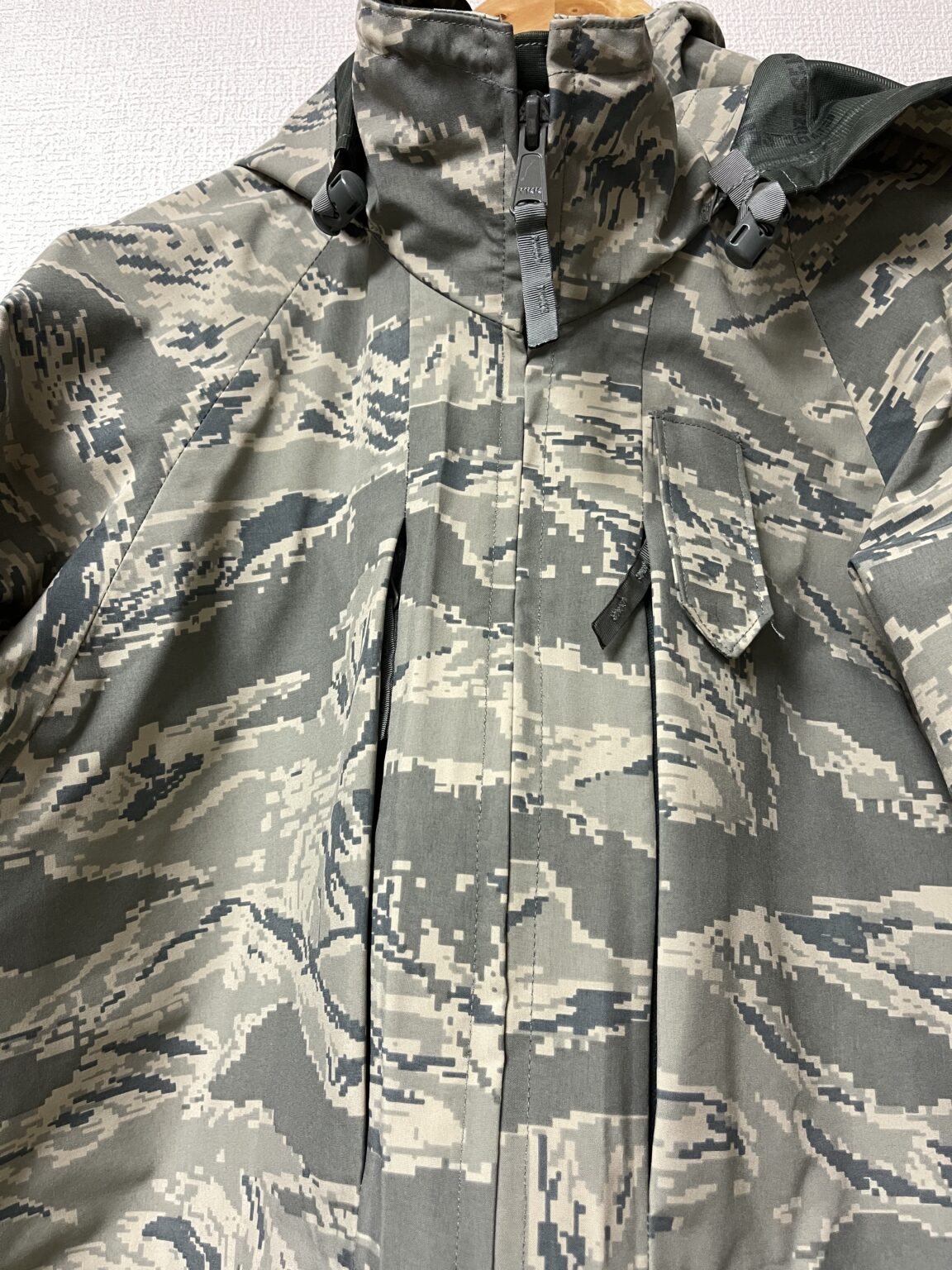 ECWCS エクワックス GEN1 GEN2 GEN3の違いをカラーごとに比較。迷彩・デジタル・デザートカラー・LEVEL6